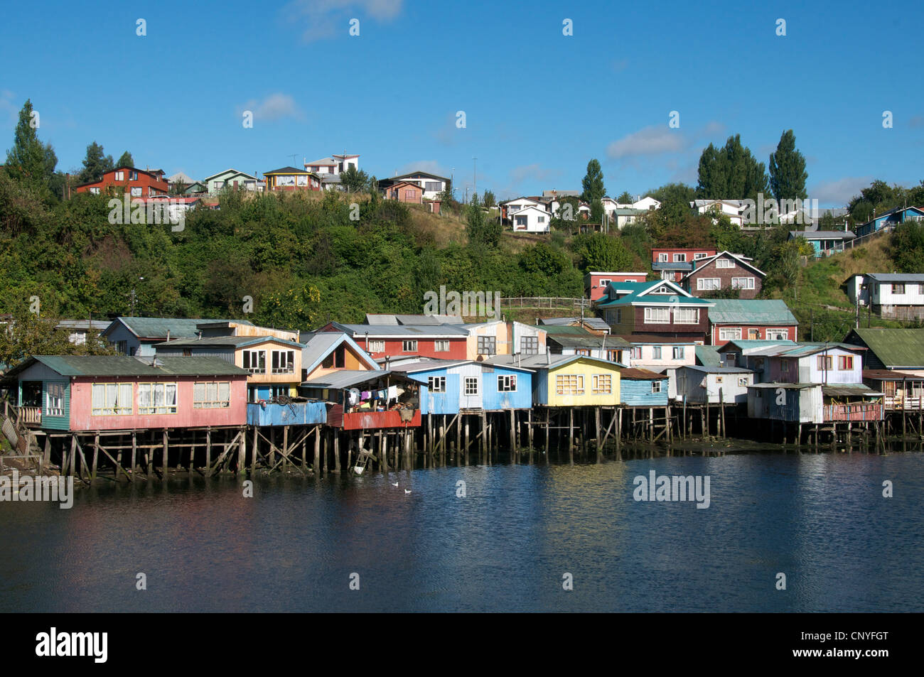 Häuser auf Stelzen oder Palafitos Castro Chiloe Insel Chile ...