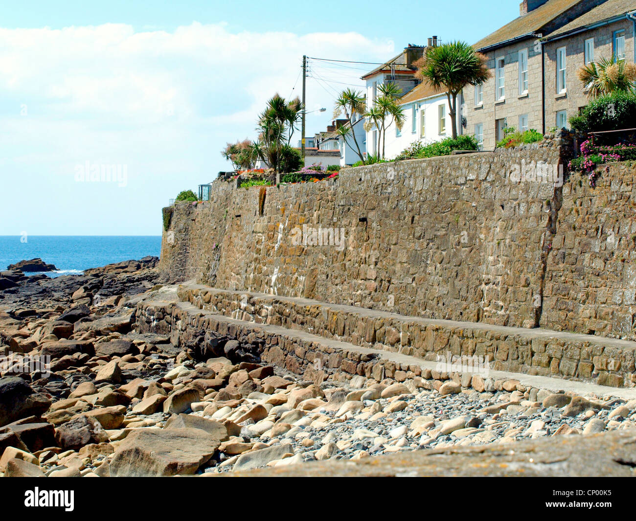 Palmen in cornwall -Fotos und -Bildmaterial in hoher Auflösung – Alamy