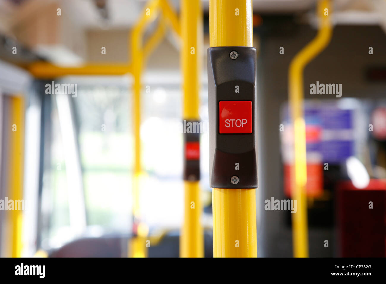 Bus stop button -Fotos und -Bildmaterial in hoher Auflösung – Alamy
