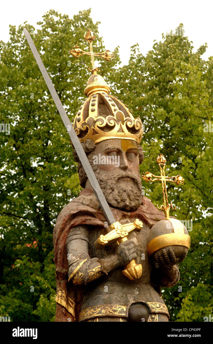Roland statue in wedel -Fotos und -Bildmaterial in hoher Auflösung – Alamy