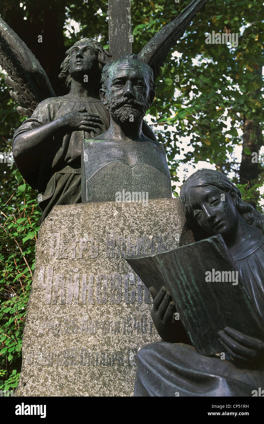 Tichwin friedhof tchaikovsky -Fotos und -Bildmaterial in hoher ...