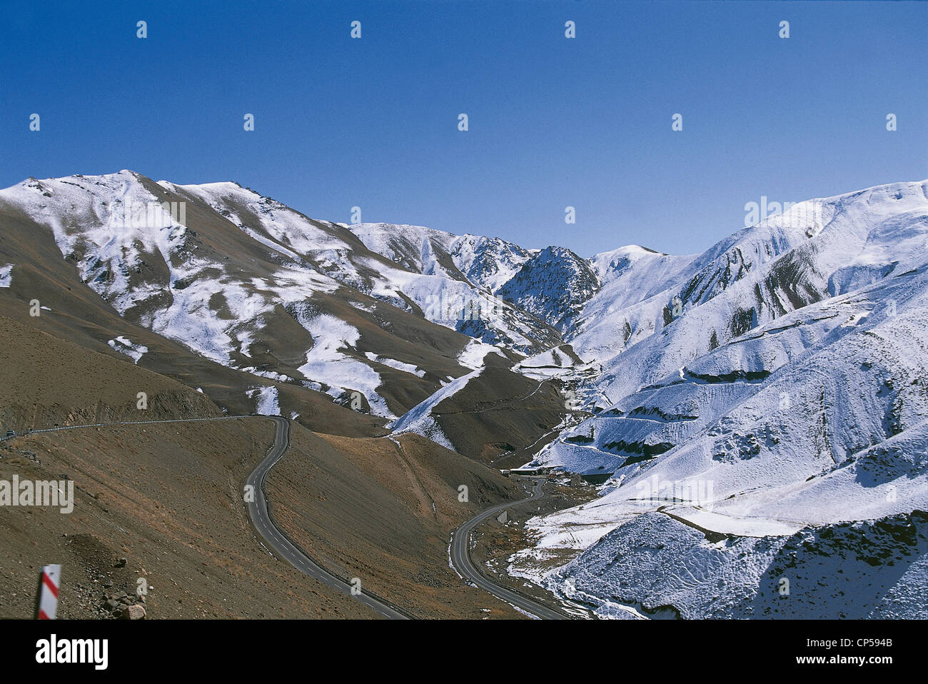 -Nördlich von Teheran - Iran Alborz Gebirge oder Alborz Stockfotografie ...