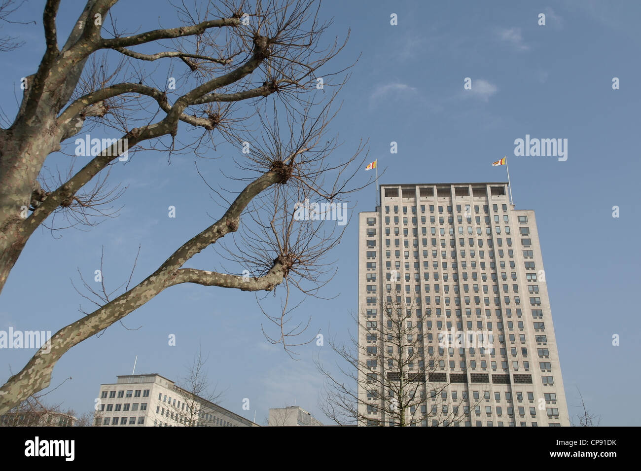 Shell oil building -Fotos und -Bildmaterial in hoher Auflösung – Alamy