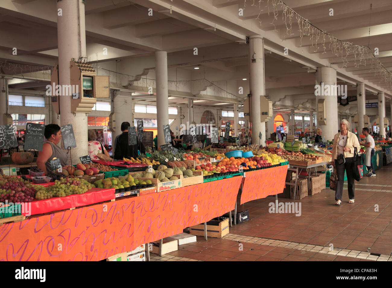 Marche Forville, Forville Markt, Cannes, Cote d Azur, Alpes Maritimes ...