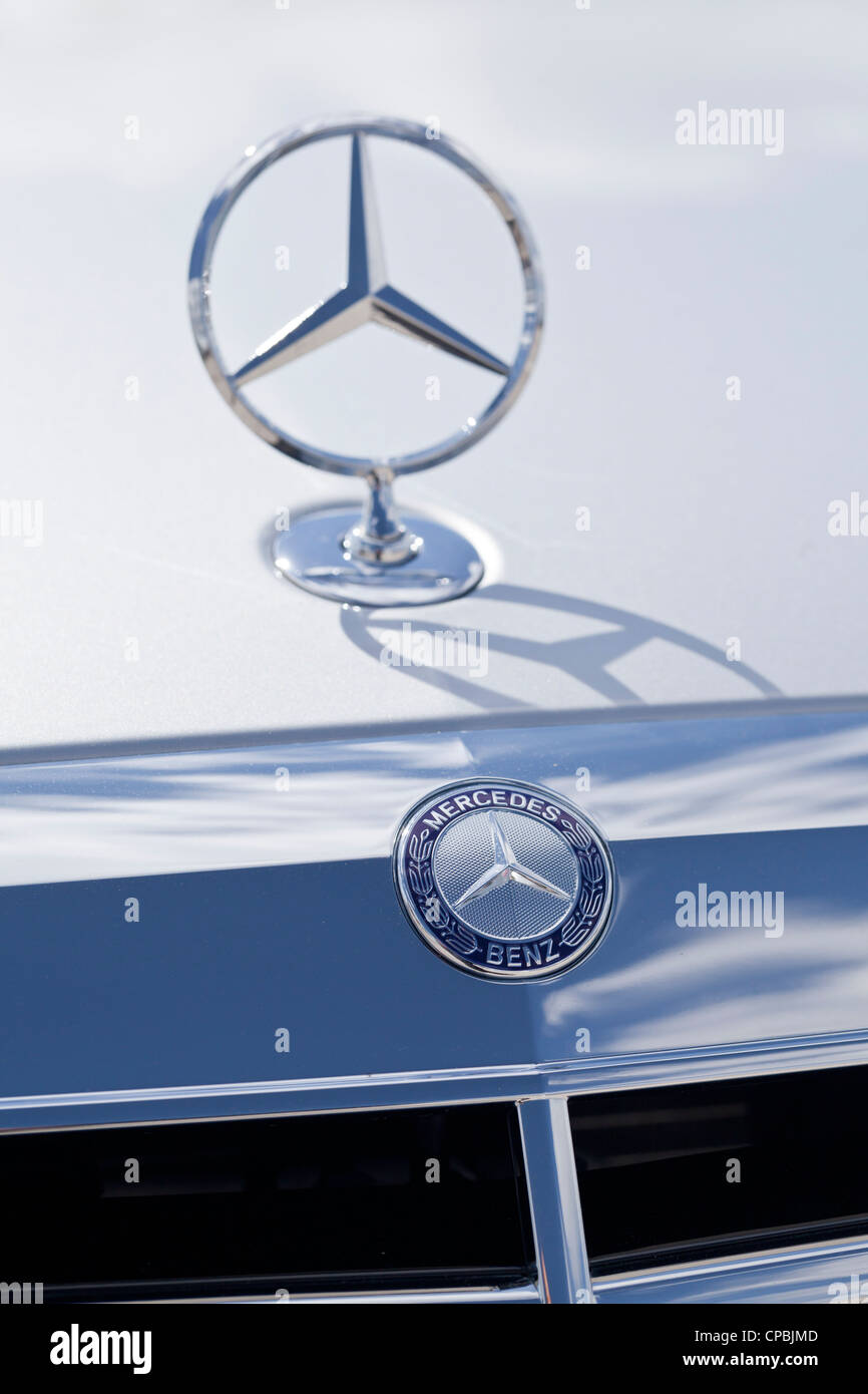 Mercedes star logo -Fotos und -Bildmaterial in hoher Auflösung – Alamy