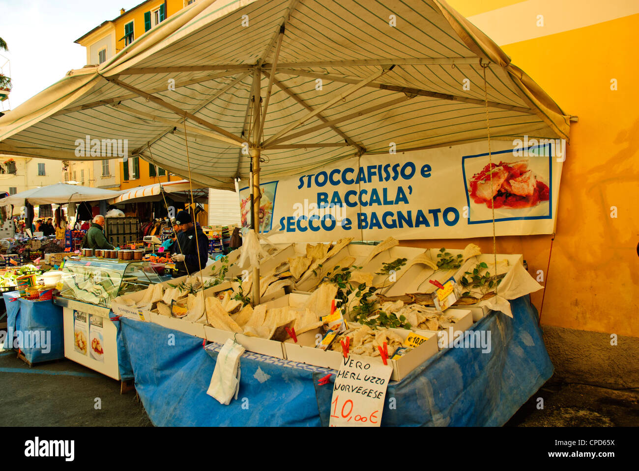 Gemüse fisch käse obst blumen -Fotos und -Bildmaterial in hoher ...