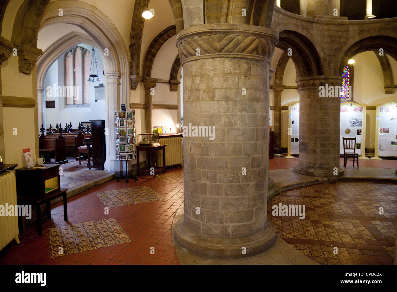 Innenraum der runden kirche -Fotos und -Bildmaterial in hoher Auflösung ...