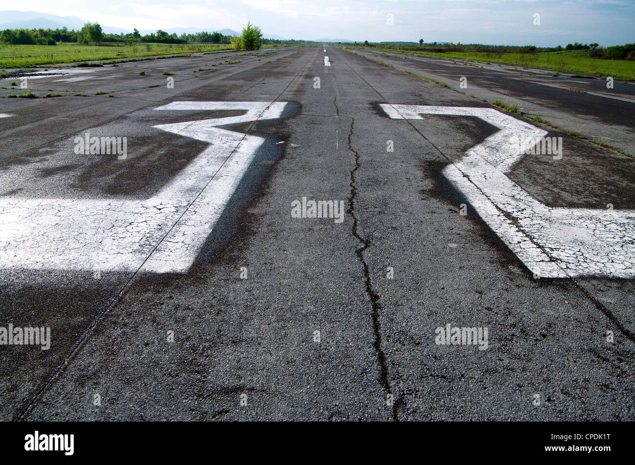 Zeljava unterirdischen airbase -Fotos und -Bildmaterial in hoher ...