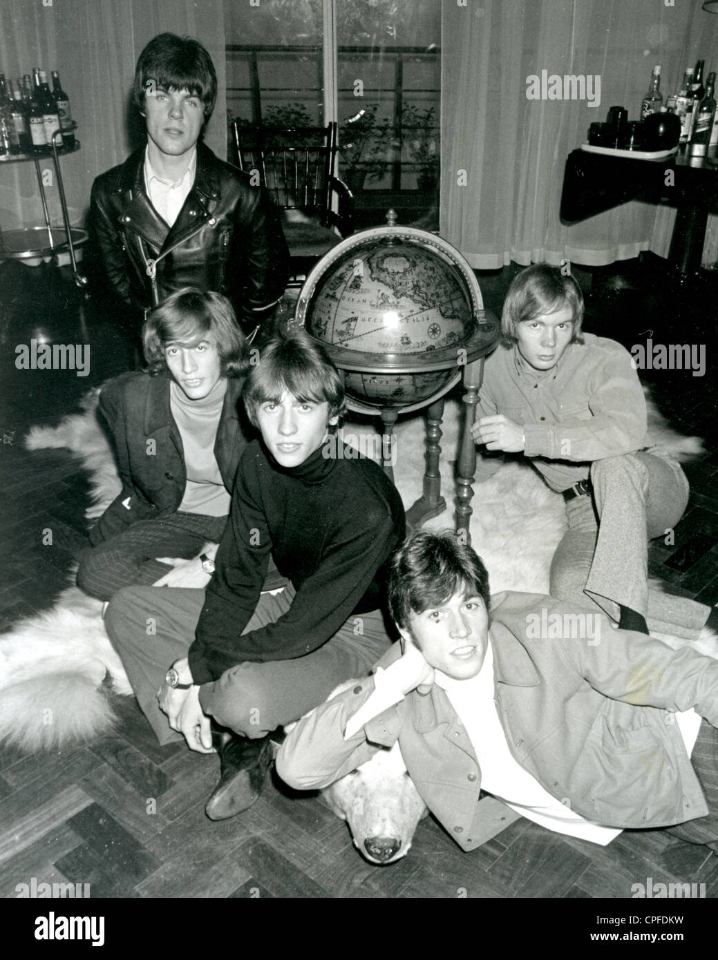 BEE GEES im Jahr 1967. Von links: Robin Gibb, Maurice Gibb, Barry Gibb ...