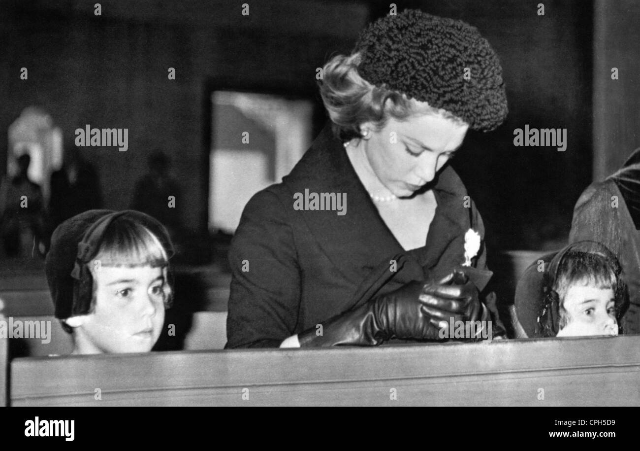 Taryn power und ihre kinder -Fotos und -Bildmaterial in hoher Auflösung ...