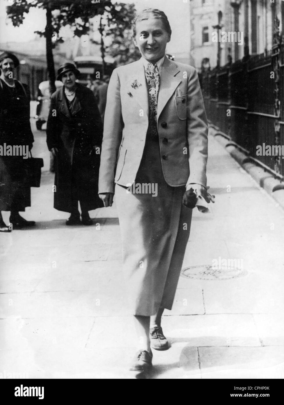 Gertrud scholtz klink -Fotos und -Bildmaterial in hoher Auflösung – Alamy