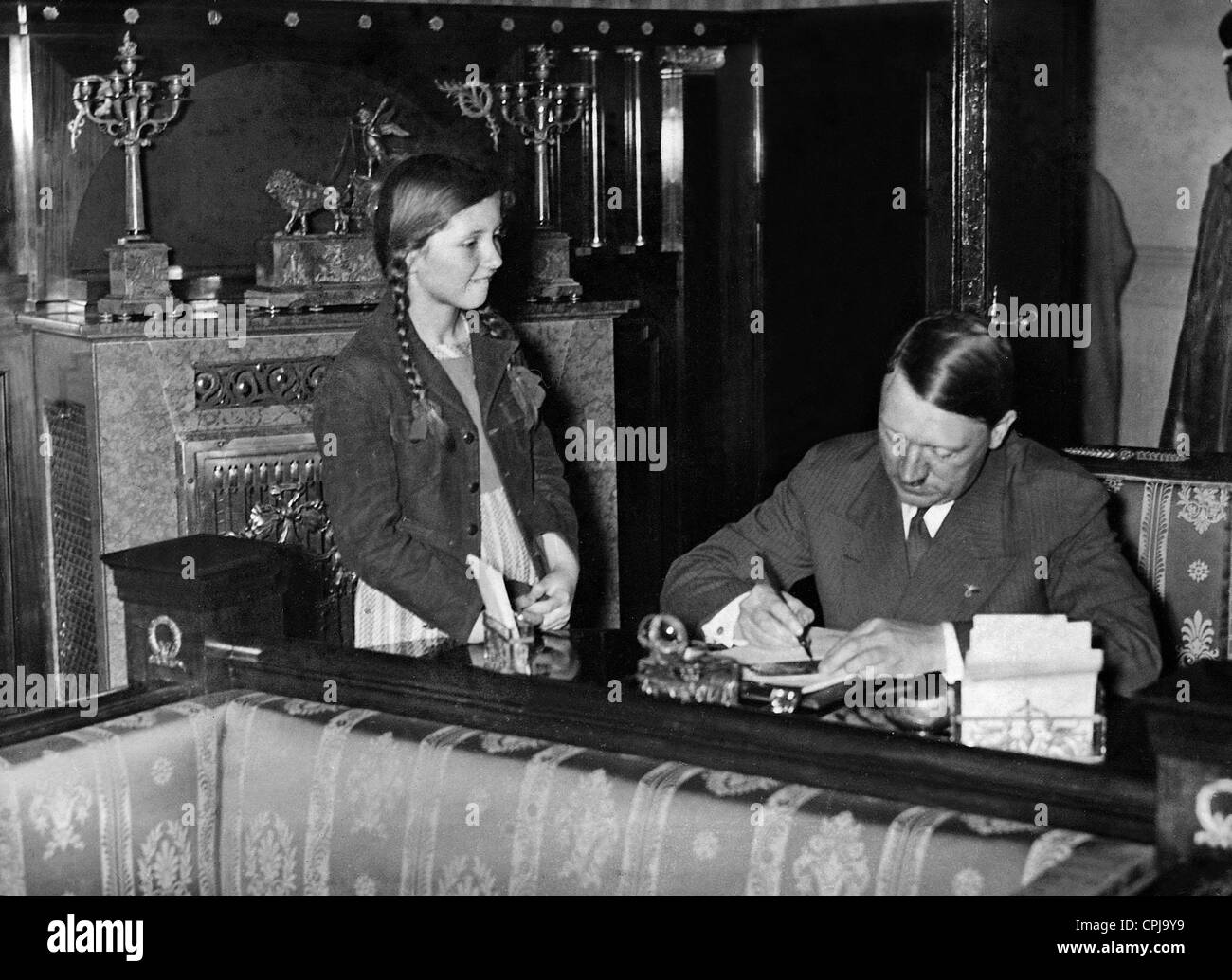 Hitler sehr autogramm -Fotos und -Bildmaterial in hoher Auflösung – Alamy