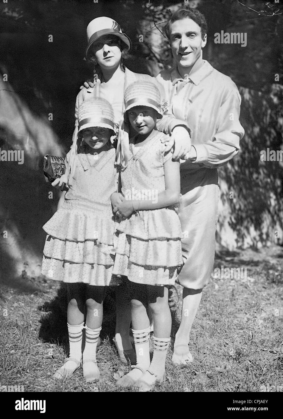 Gaukler fam Schwarzweiß-Stockfotos und -bilder - Alamy