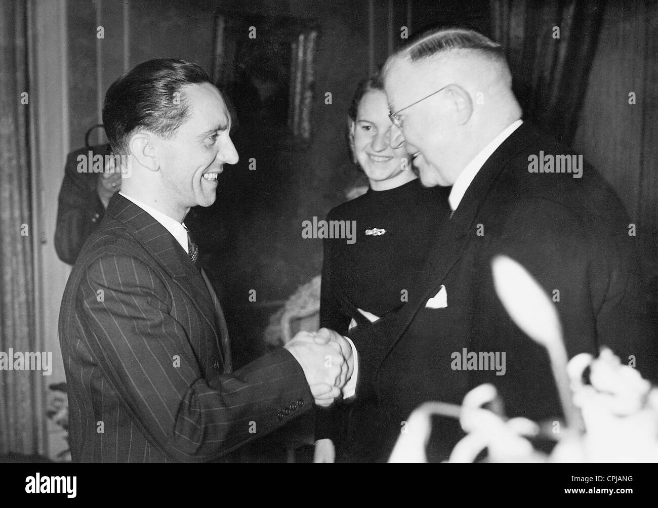 Mrs goebbels -Fotos und -Bildmaterial in hoher Auflösung – Alamy
