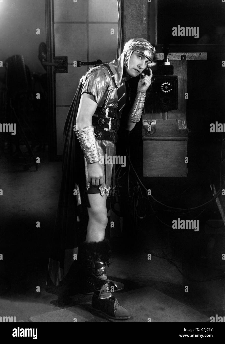 Pause während der dreharbeiten -Fotos und -Bildmaterial in hoher Auflösung – Alamy