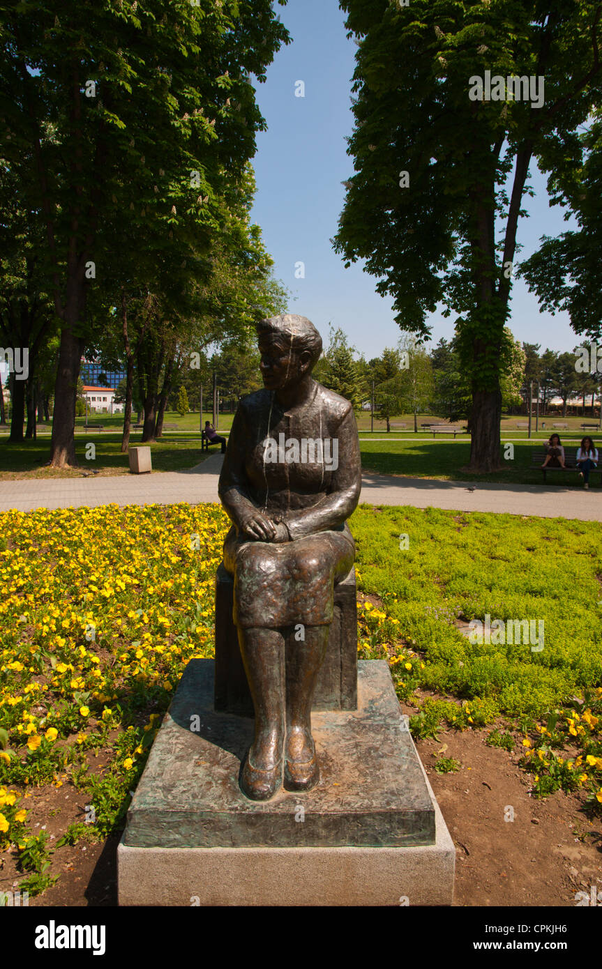 Desanka Maksimovits serbischen Dichterin Statue Park Tasmajdan Belgrad ...