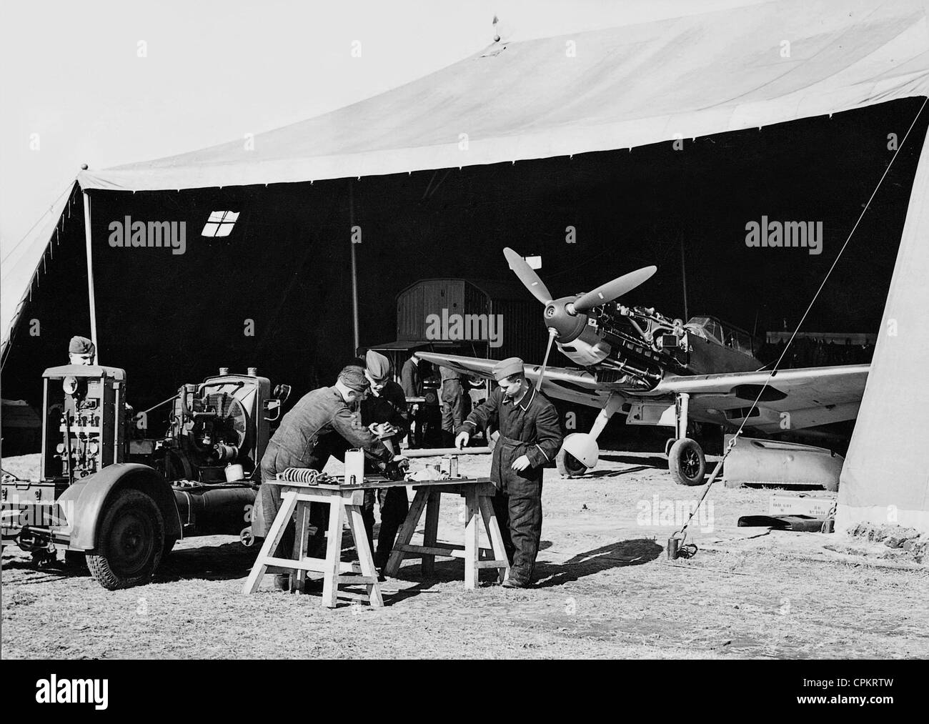 Messerschmitt me 109 1940 -Fotos und -Bildmaterial in hoher Auflösung ...