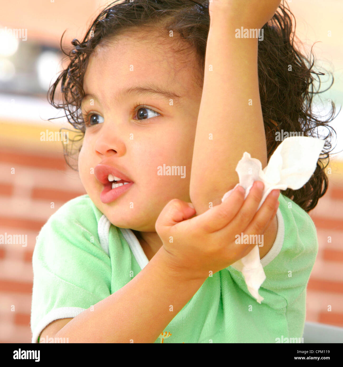 Wunden ellenbogen -Fotos und -Bildmaterial in hoher Auflösung – Alamy