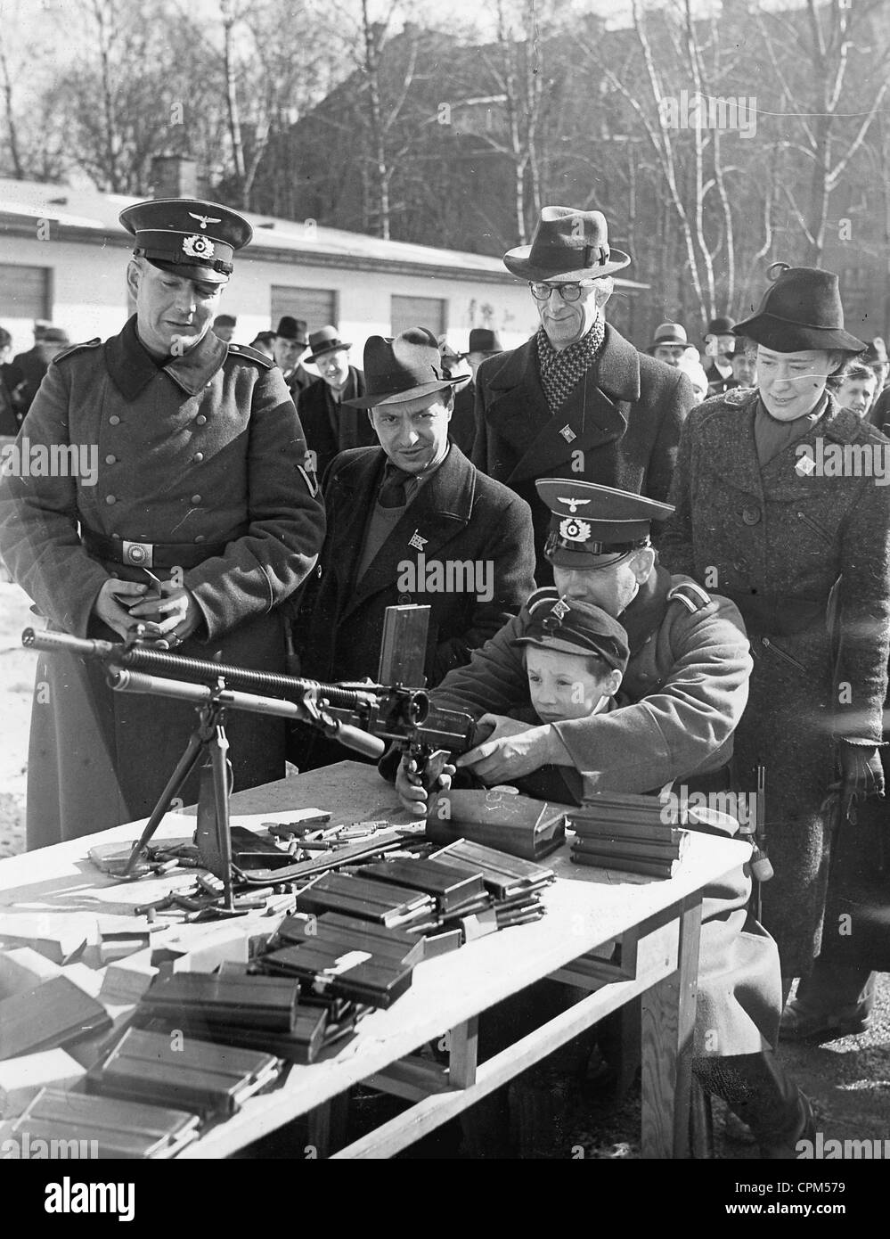 Uniform Hitler Youth Stockfotos und -bilder Kaufen - Alamy