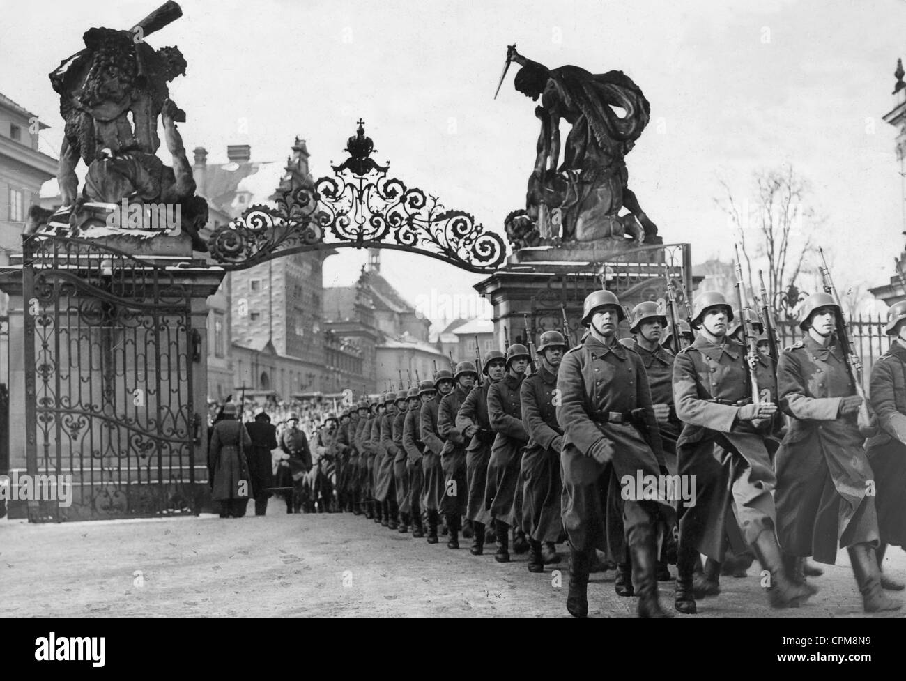 German infantry column -Fotos und -Bildmaterial in hoher Auflösung – Alamy