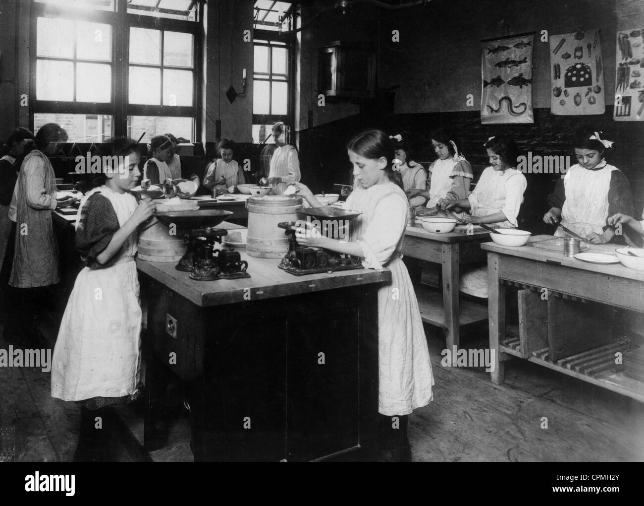 The school 1900 -Fotos und -Bildmaterial in hoher Auflösung – Alamy