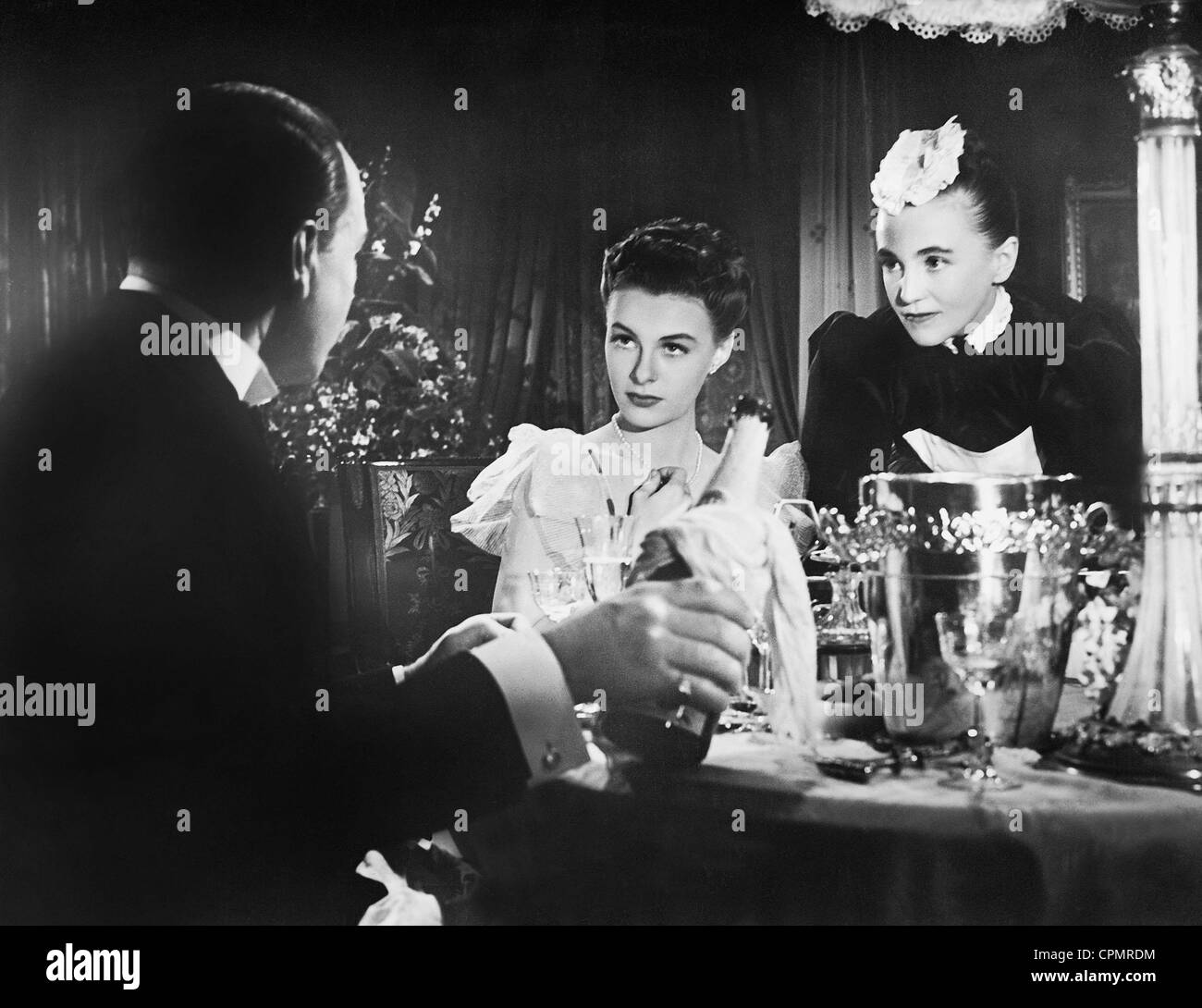 Paul Hartmann, Ilse Werner und Marianne Schulze in "Bal Pare', 1940 ...
