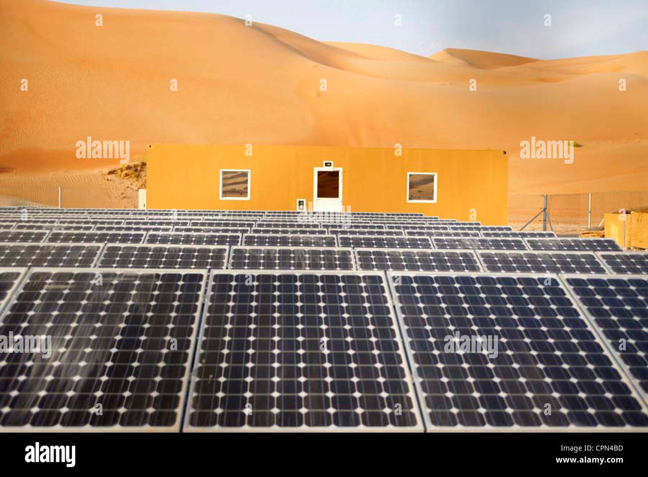 Solar photo voltaic -Fotos und -Bildmaterial in hoher Auflösung – Alamy