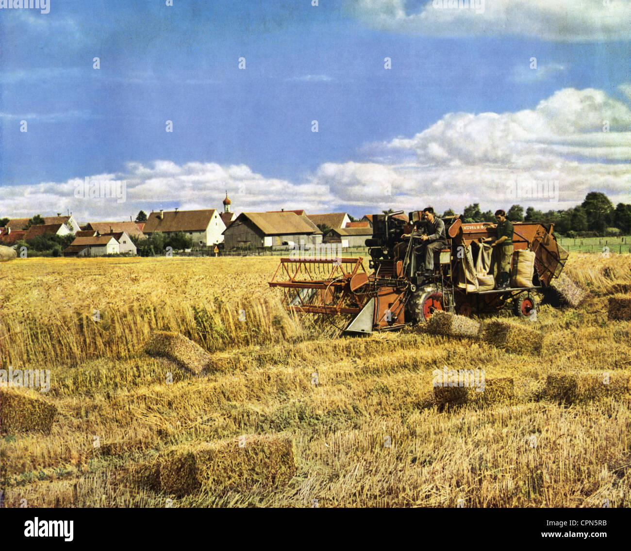 Bauernhof deutschland 50er jahre -Fotos und -Bildmaterial in hoher Auflösung – Alamy