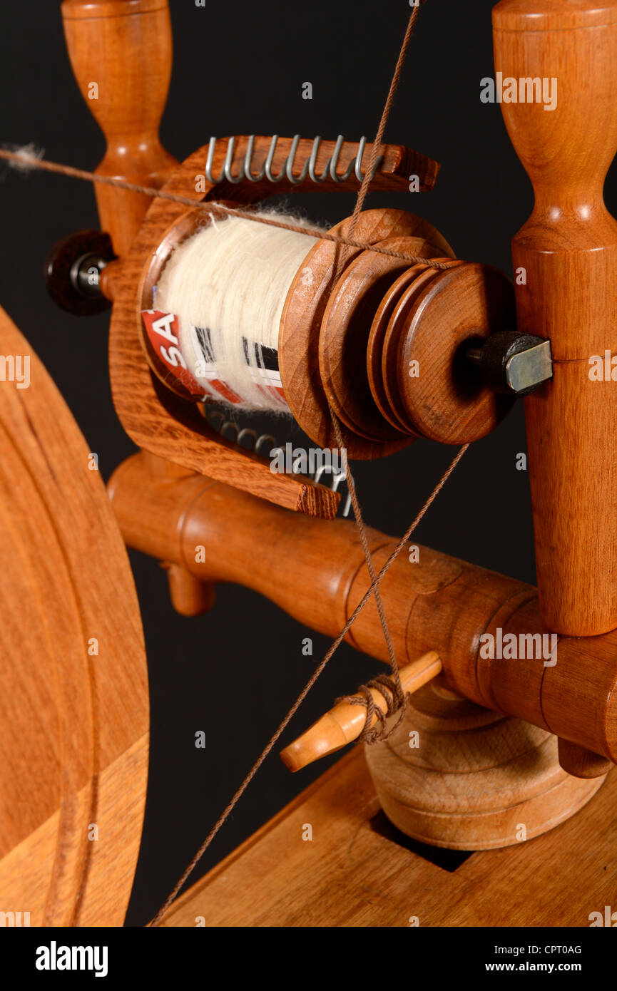 Spinning wheel -Fotos und -Bildmaterial in hoher Auflösung – Alamy