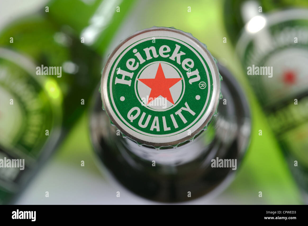 Heineken flasche -Fotos und -Bildmaterial in hoher Auflösung – Alamy