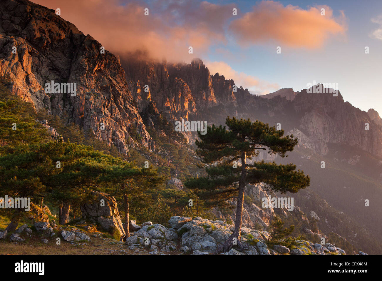 der Col de Bavella in der Morgendämmerung, Korsika, Frankreich ...