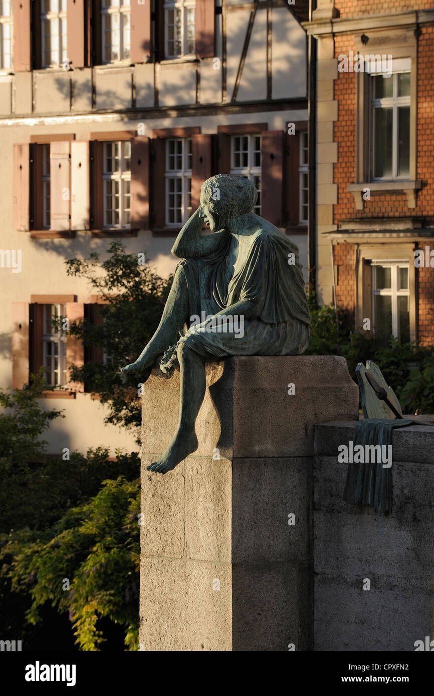 Helvetia statue -Fotos und -Bildmaterial in hoher Auflösung – Alamy