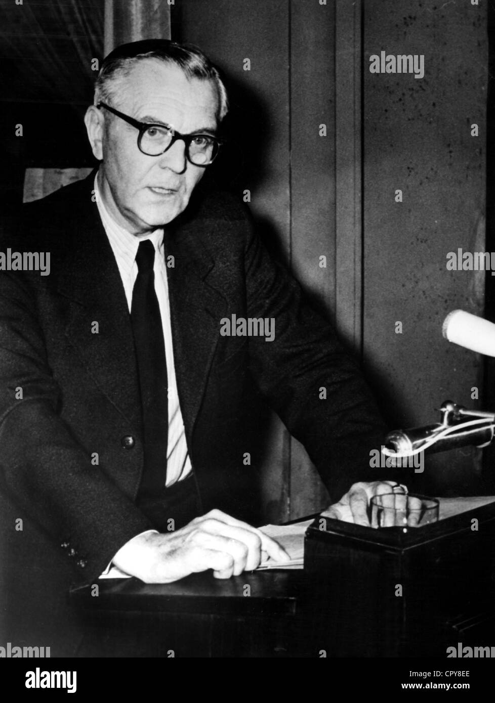 Feldmarschall Friedrich Paulus Stockfotos & Feldmarschall Friedrich ...
