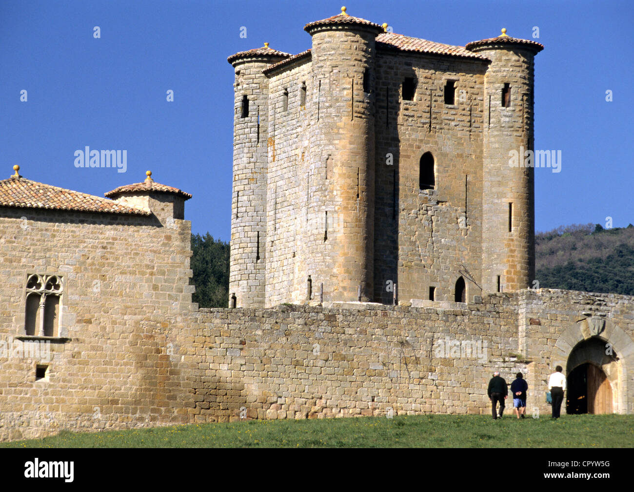 Frankreich, Aude, Burg Arques Arques dem grandiösen Bergfried ist ein ...