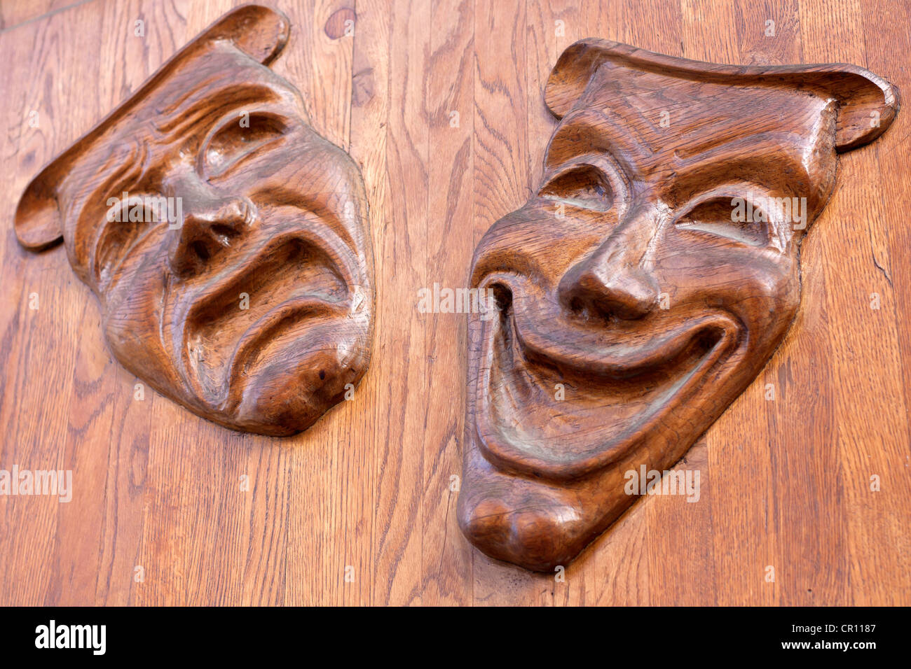 Smiling mask icon comedy theater -Fotos und -Bildmaterial in hoher ...