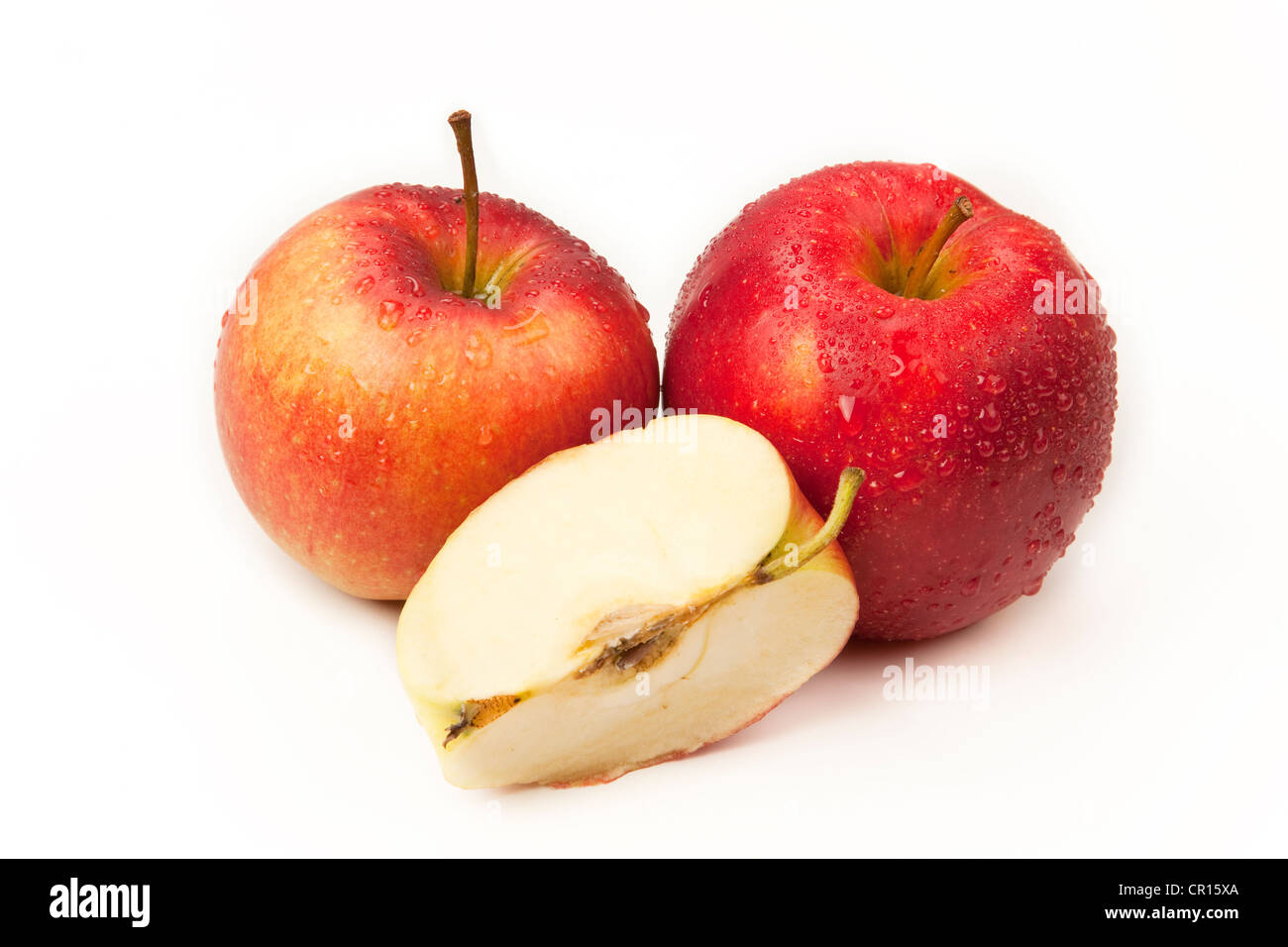 Apfel in zwei stücke geschnitten -Fotos und -Bildmaterial in hoher ...