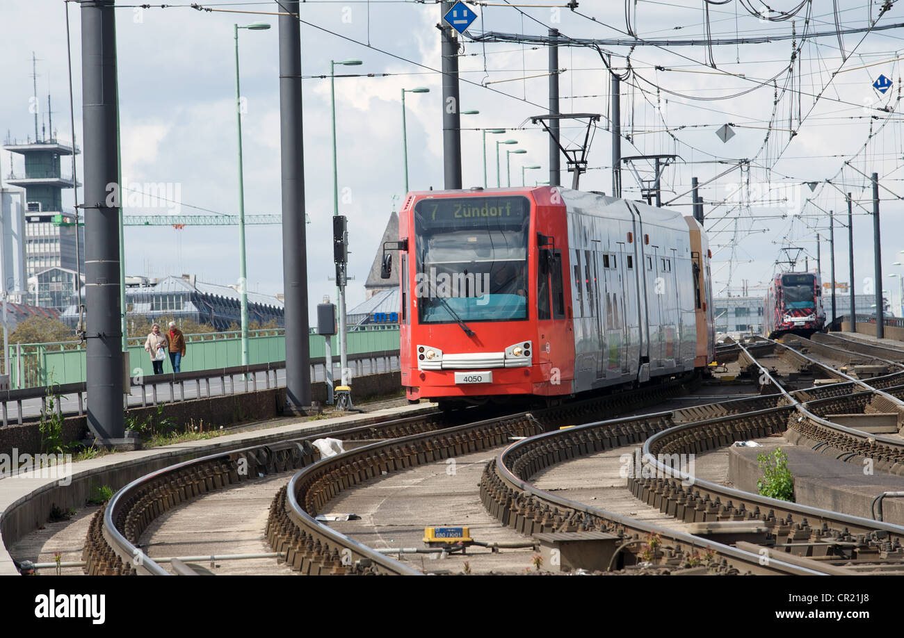 Köln stadtbahn -Fotos und -Bildmaterial in hoher Auflösung – Alamy