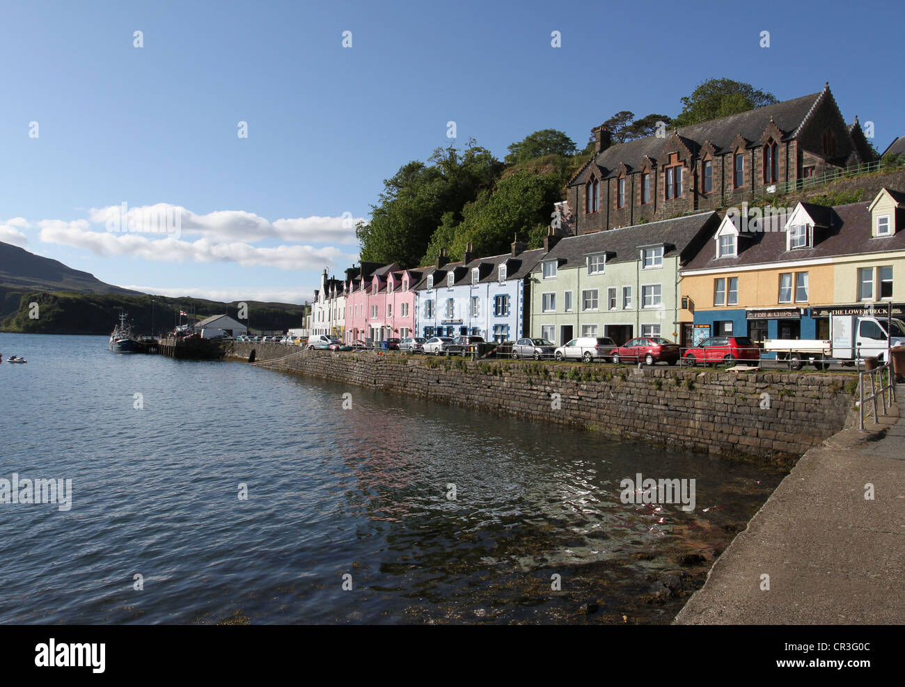 Portree Waterfront Isle Skye Scotland Stockfotos und -bilder Kaufen - Alamy