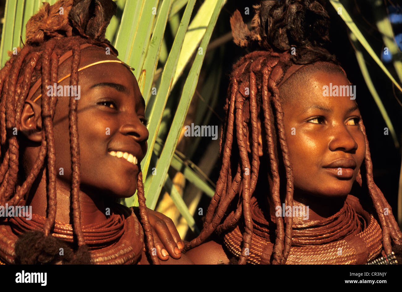 Young himba girls -Fotos und -Bildmaterial in hoher Auflösung – Alamy