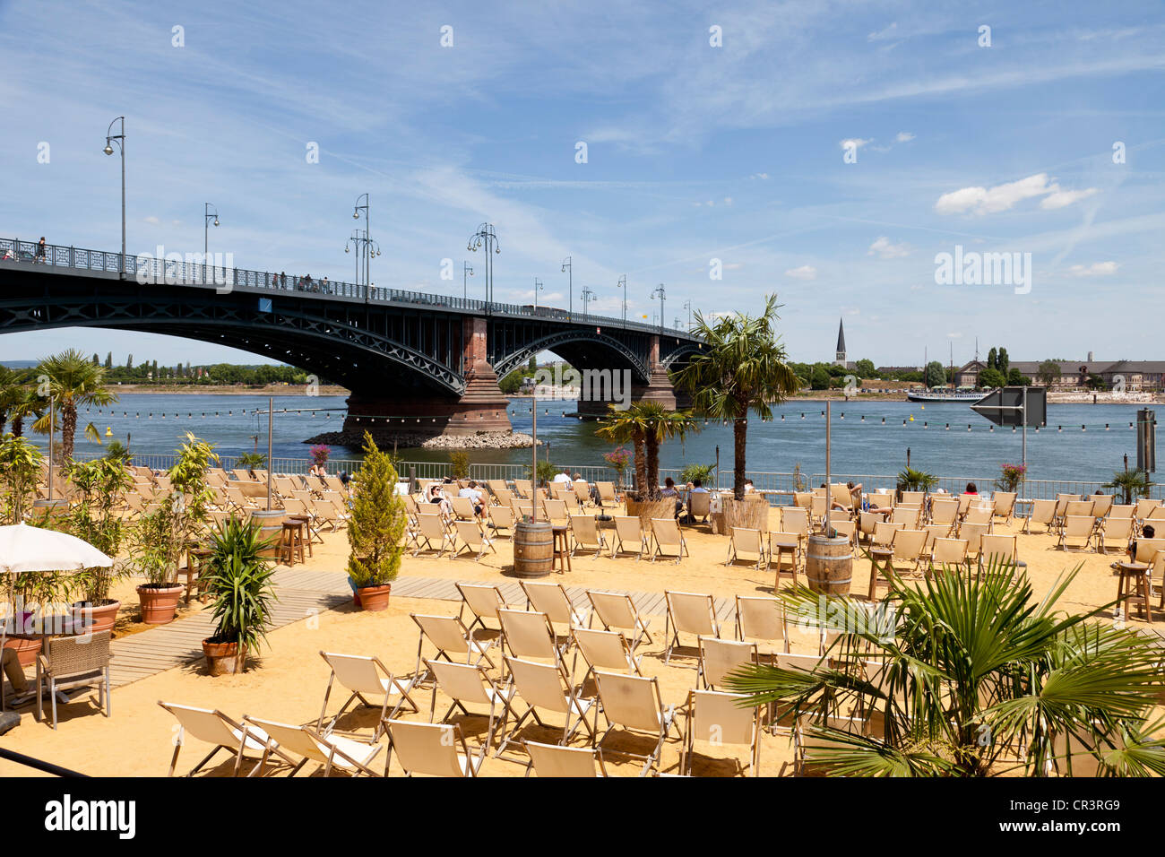 Mainz strand am rhein -Fotos und -Bildmaterial in hoher Auflösung – Alamy