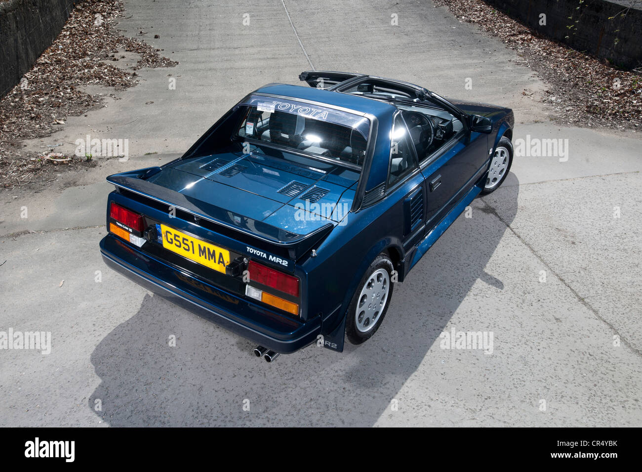 2 sitzer auto mit motor Stockfotos und -bilder Kaufen - Alamy