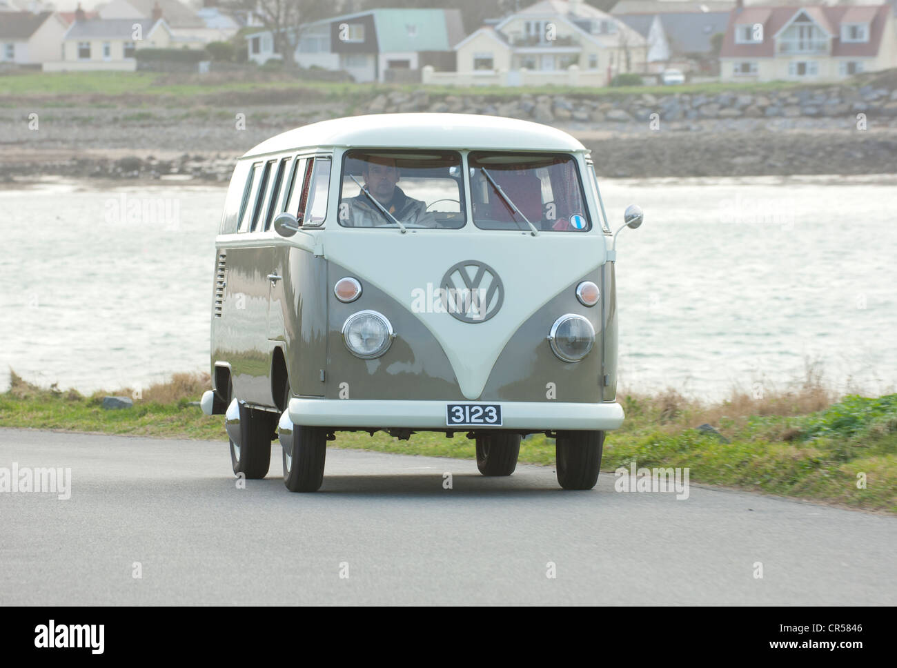 Volkswagen split screen camper van -Fotos und -Bildmaterial in hoher ...