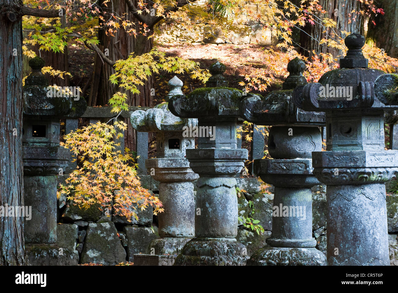 Schreine und tempel von nikko -Fotos und -Bildmaterial in hoher ...