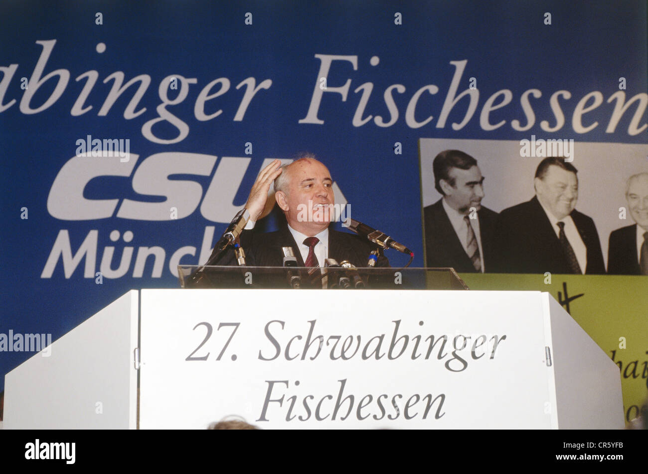 Mikhail Gorbatschow, * 2.3.1931, Sowjetrepolitiker (KPdSU), halb so ...