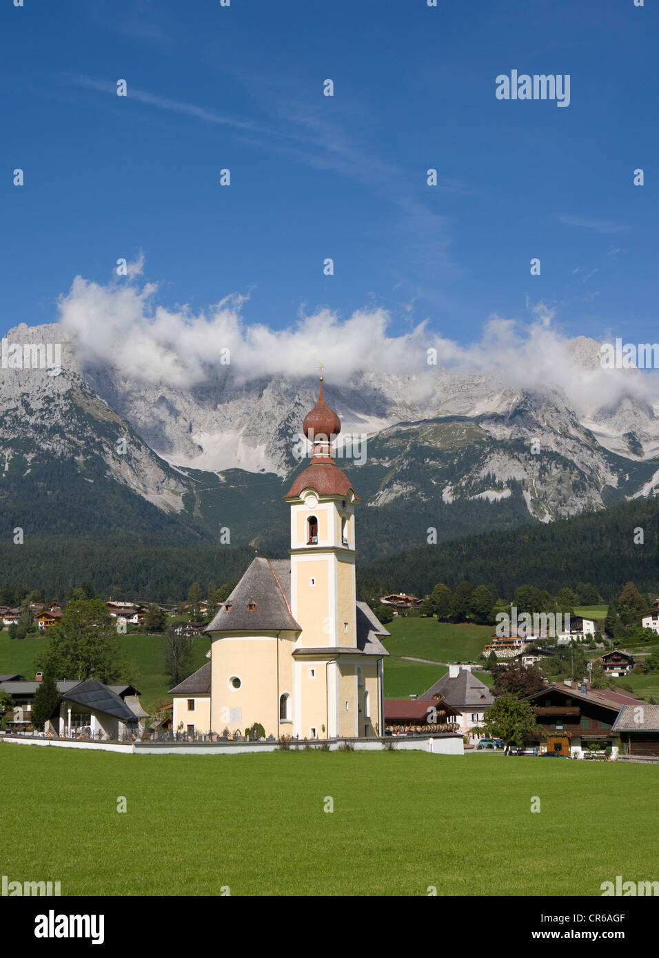 Österreich, Tirol, Going am Wilden Kaiser, Blick auf Stadt ...