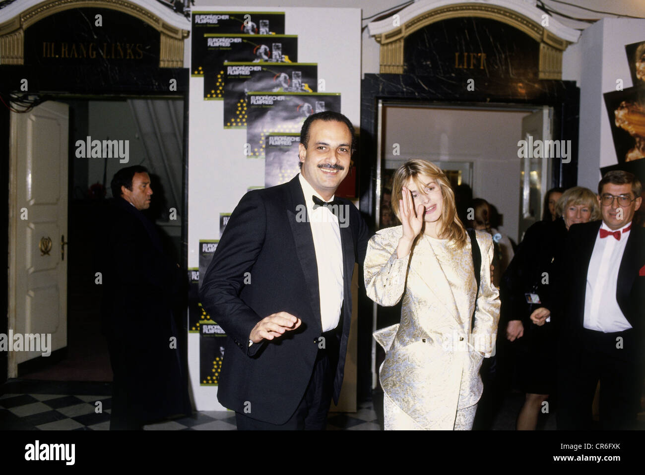 Kinski, Nastassja * 24,1.1961, deutsche Schauspielerin, halbe Länge, mit ihrem Mann Ibrahim ...