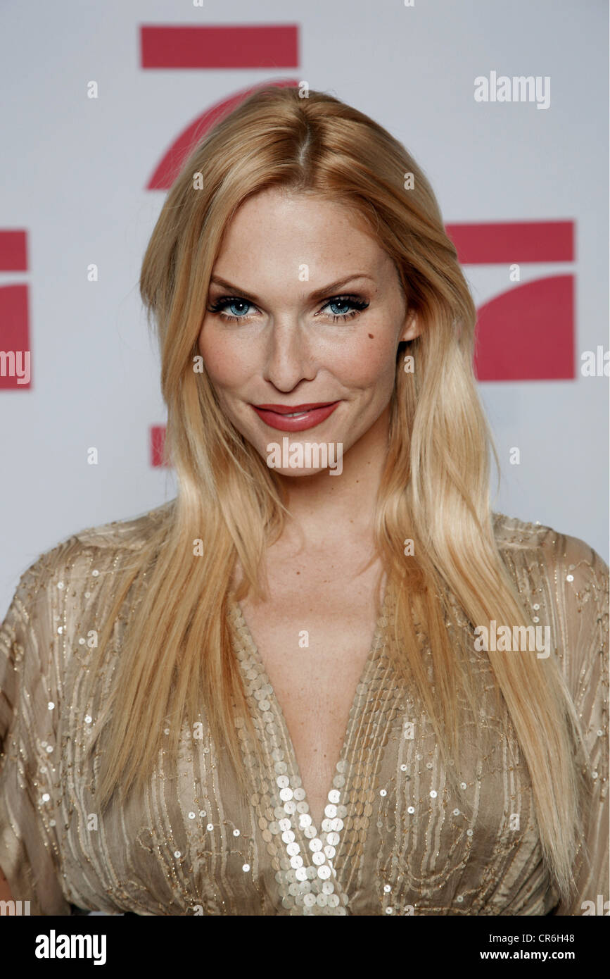 Blonde Moderatorin Deutschland