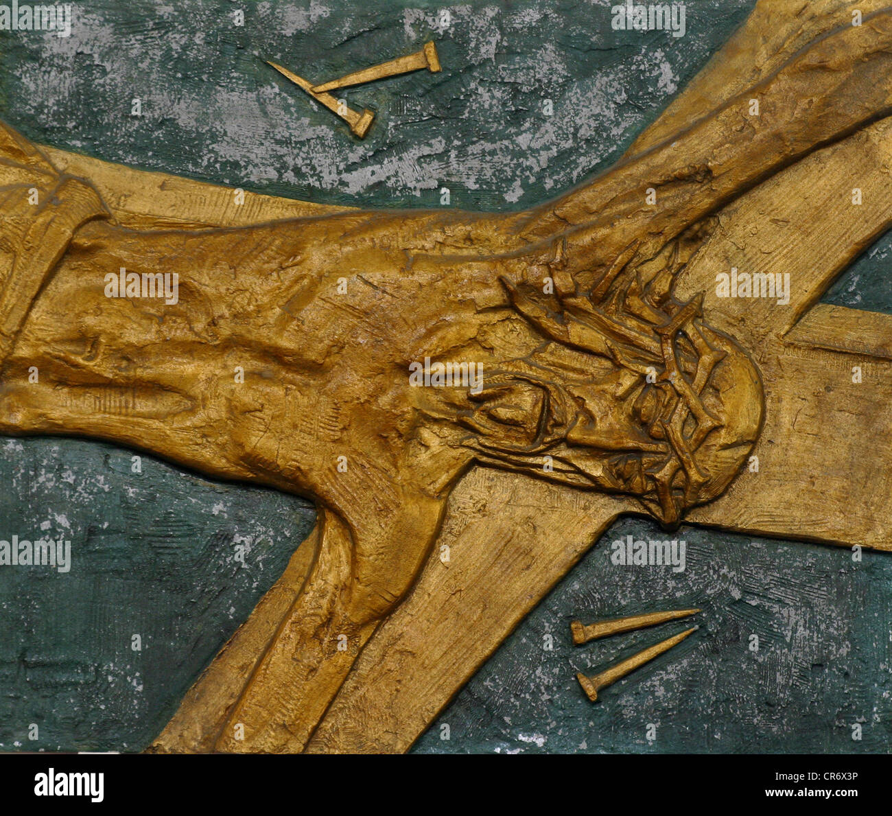 11. Station des Kreuzweges - Kreuzigung: Jesus wird ans Kreuz genagelt Stockfotografie - Alamy