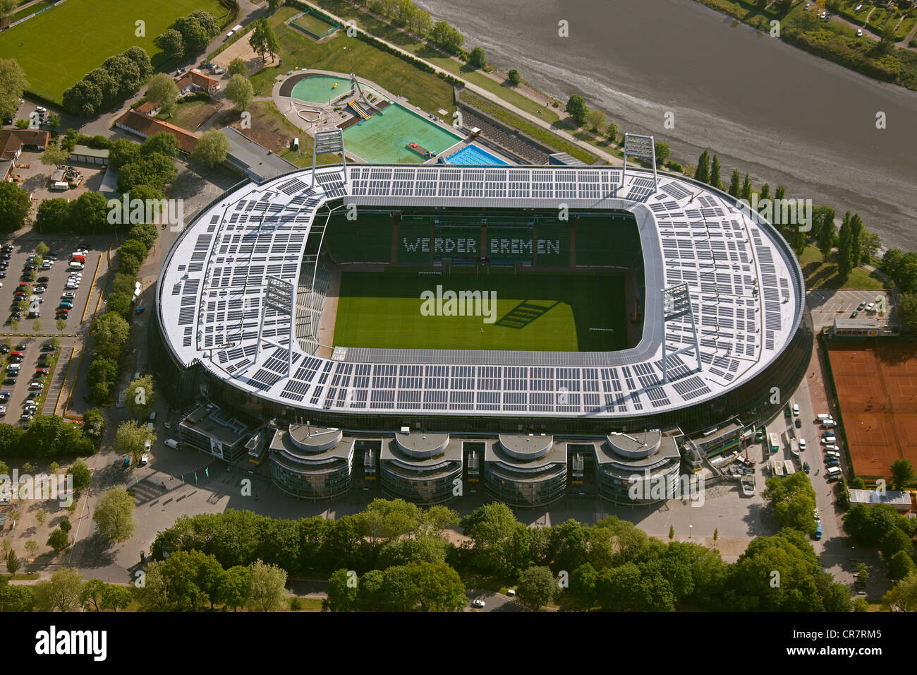 Luftaufnahme, Weserstadion, Stadion mit Sonnenkollektoren auf dem Dach ...