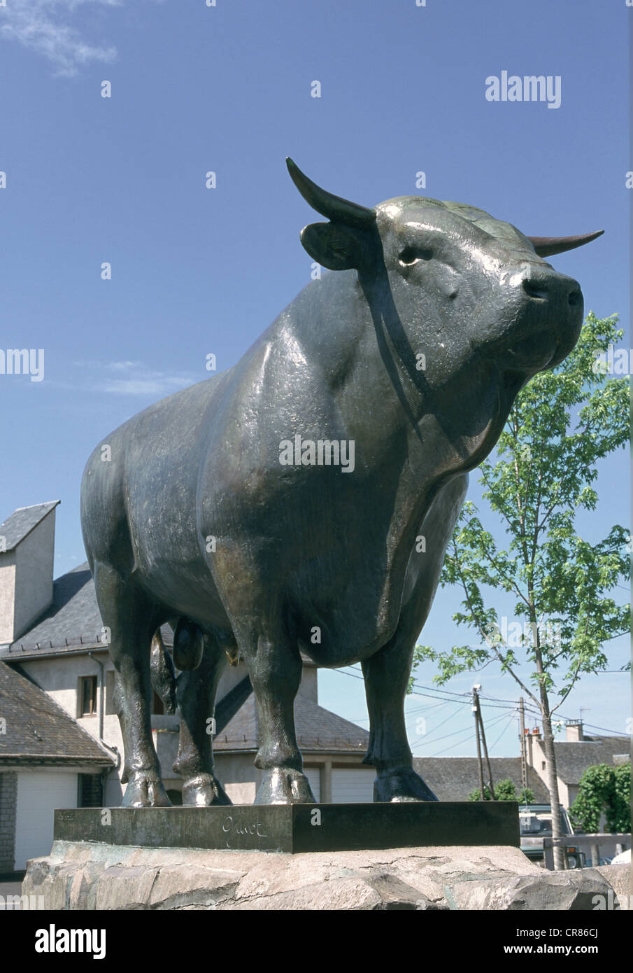 Stier statue -Fotos und -Bildmaterial in hoher Auflösung – Alamy